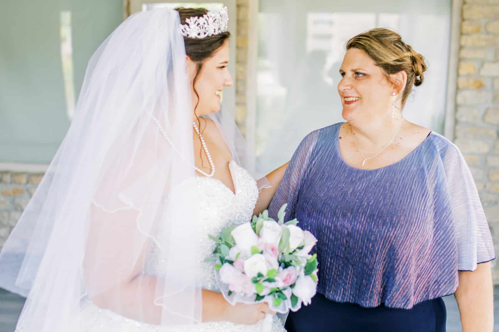 A Summertime Wedding at The Willows in Indianapolis